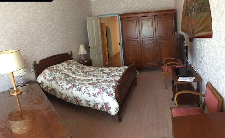 Chambre En Jours Ouvrables Avec Bureau - Ardennes