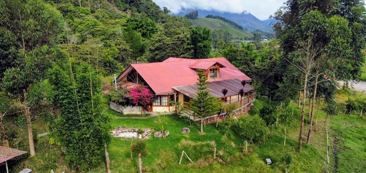 Comoda Casa De Campo Con Hermosa Vista Al Valle - Oxapampa