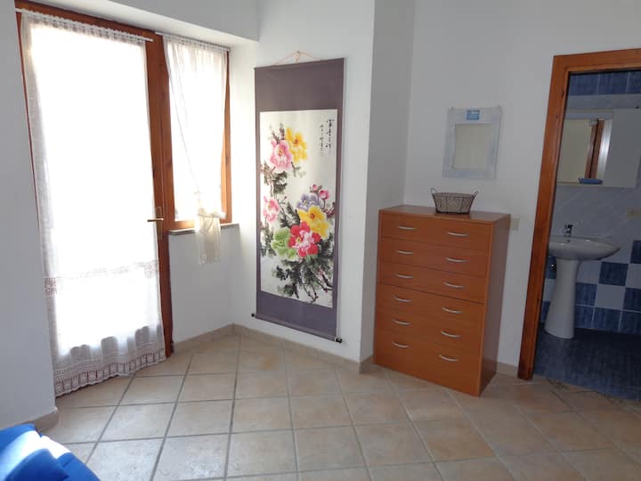 2 Bedrooms (Trilocale) In The City Centre - La Maddalena