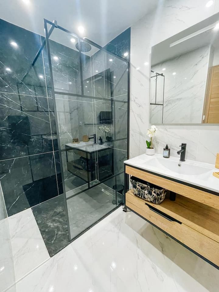 Magnifique Appartement Refait à Neuf Au Vieux Port - Marseille