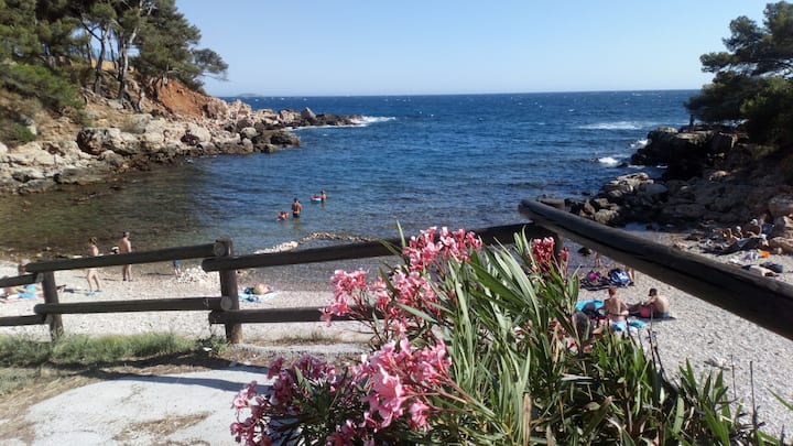 Appart T2 - 4 Couchages 15 Min à Pied Des Plages - Bandol