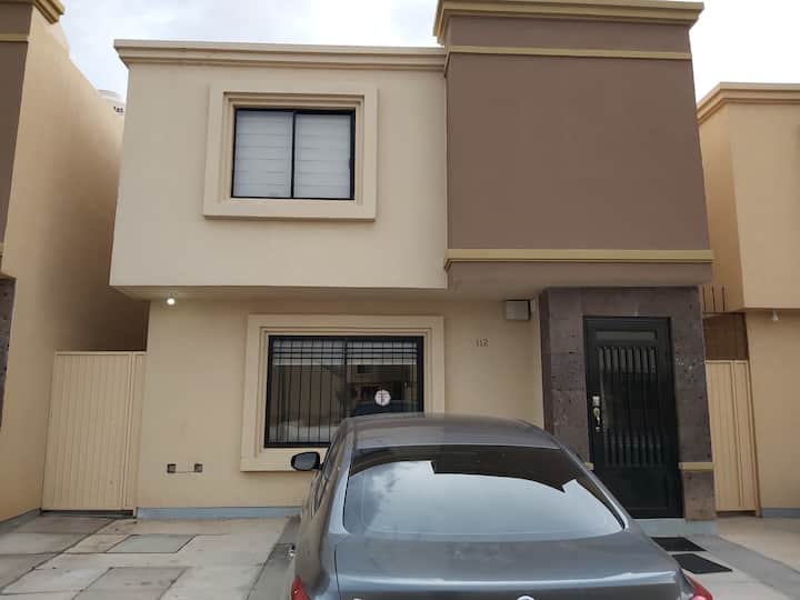 Casa, Alberca 3 Cuartos 4 Camas, Lavadorasecadora - Hermosillo