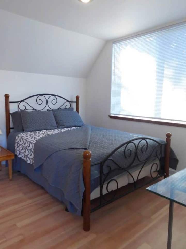 Bellingham Carriage House Studio - Bellingham, WA