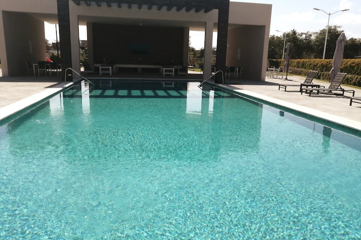 Pool, Jacuzzi, Tranquility For Up To 20 People - 新瓦雅塔