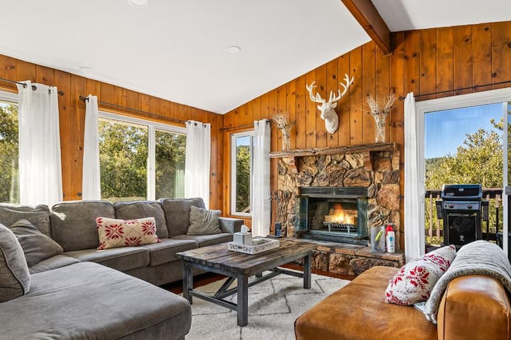 Cozy And Beautiful Lake View Cabin - Lake Gregory Regional Park, Crestline