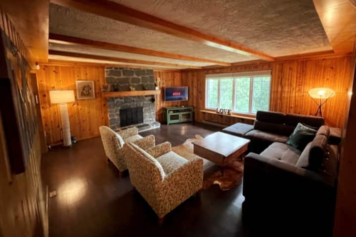 Chalet Familial 4 Chambres, Spa, Sauna - Saint-Sauveur