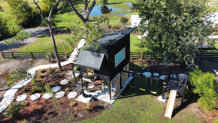 The Beehive Treehouse - Treehouses for Rent in Orlando, Florida, United ...