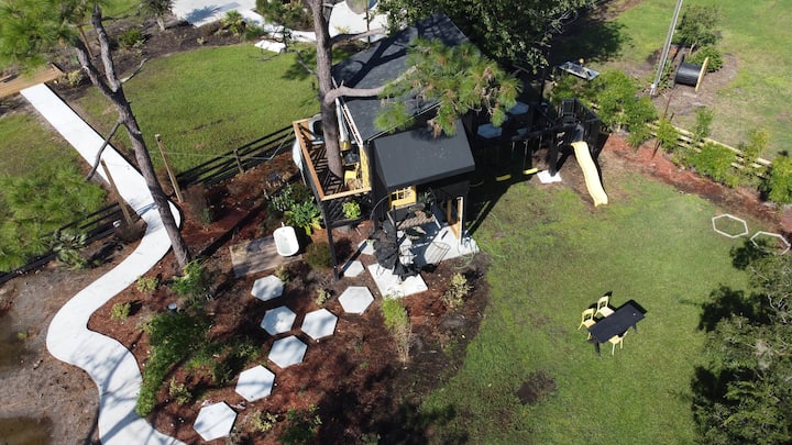 The Beehive Treehouse - Treehouses for Rent in Orlando, Florida, United ...