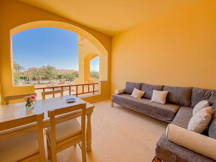 Bright Apartment With Large Balcony & Lagoon - Égypte