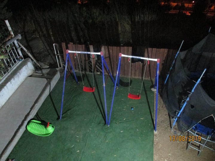 בית משפחתי גדול, כשר, מותאם במיוחד לילדים - Jerusalem