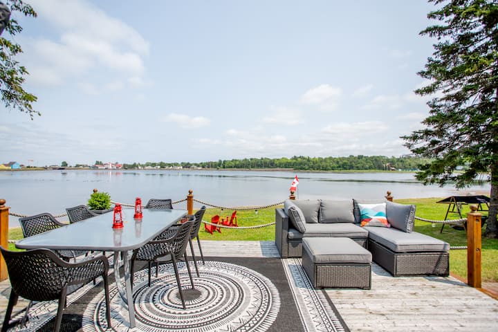 Waterfront 3bdrm+ Cottage In The Heart Of Shediac - Shédiac