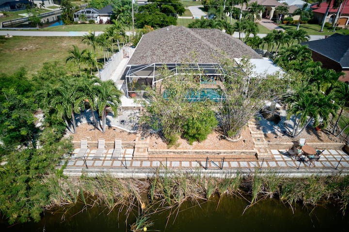 Waterfront/ 3br Heated Pool & Spa/ Near Beaches - Sanibel Island, FL