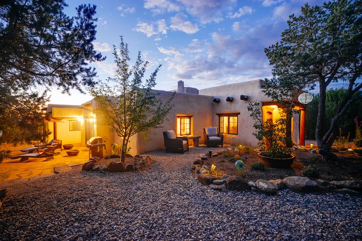 Luxury Spiritual Retreat Casa De La Luz - Taos, NM