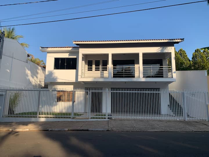 Casa Confortável Para Passeio Em Família - Águas de São Pedro