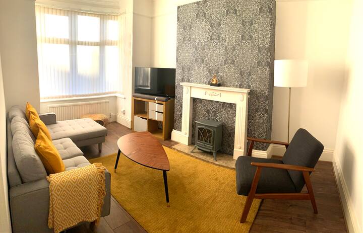 Charming 3-bedroom Home With Free Parking - Doncaster