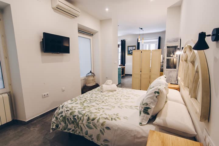 Casa Mina; Lovely Studio Apartment - Cádiz