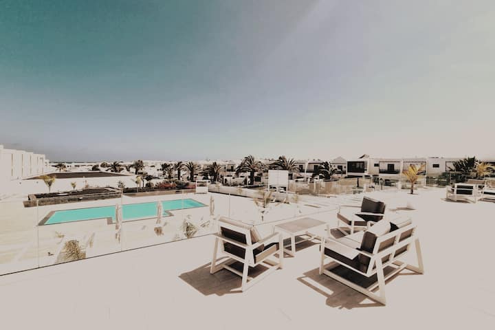Stylish Flat In Premier Complex, W/sea View - Costa Teguise