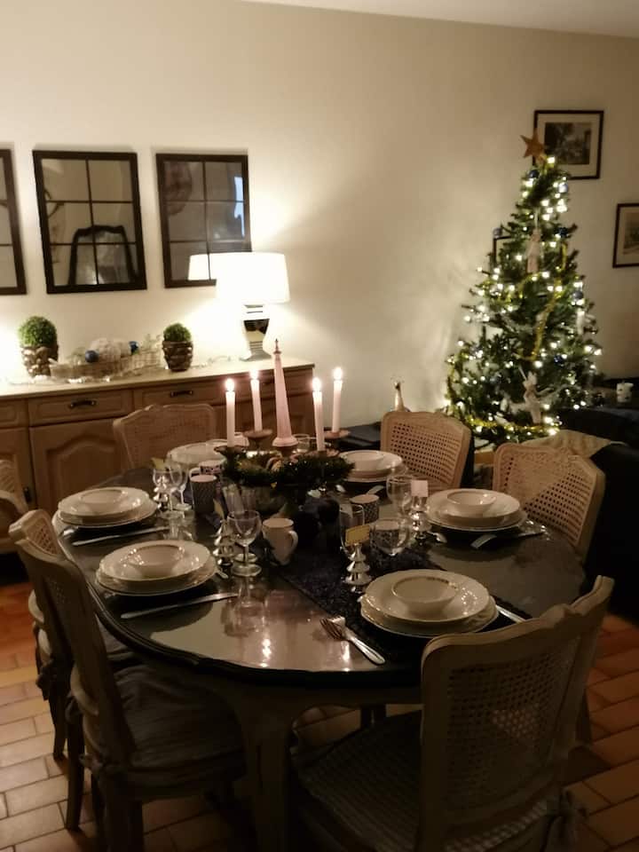 Au Coeur De  Chauvigny, Une Jolie Maison De Charme - Chauvigny