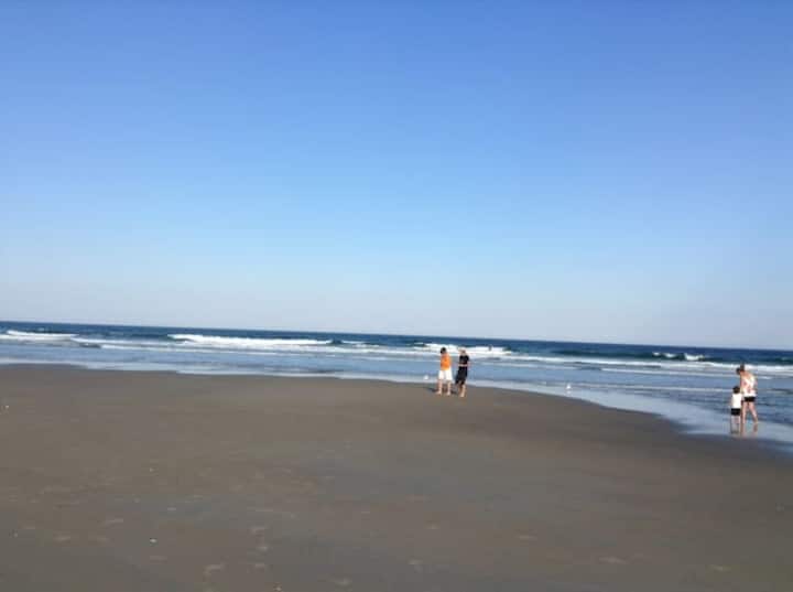 Seawalk B And B On Ogunquit Moody Line - Ogunquit, ME