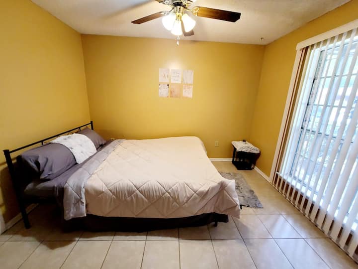 Southern Charm Oasis. Comfy Home - Jackson, MS