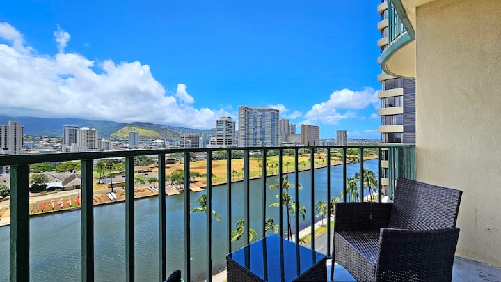 Waikiki Studio Apartment With Great Ala Wai Canal Views - Honolulu