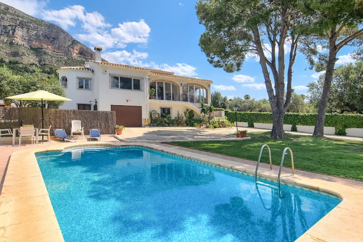Villa (Planta Baja) Con Piscina Y Pista De Tenis. - Dénia