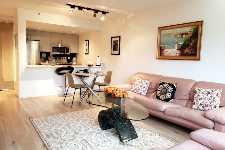 Perfect Upscale Location, Cozy 1 Bdrm Unit. - Vancouver