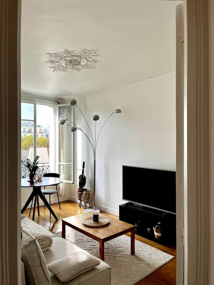 Nid Douillet Au Cœur De Clichy - Clichy