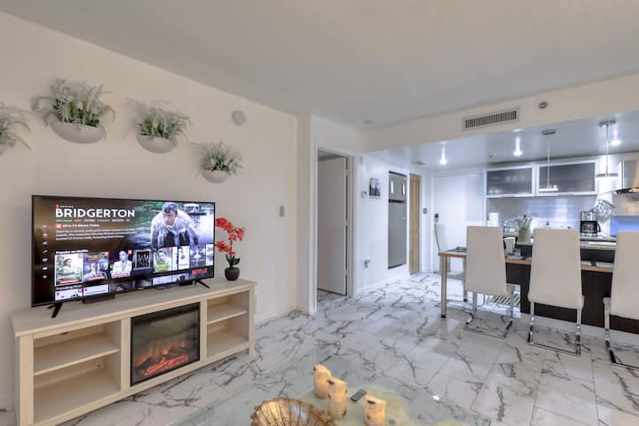 Lovely 2 Bedroom Condo With Pool Access. - Clearwater, FL