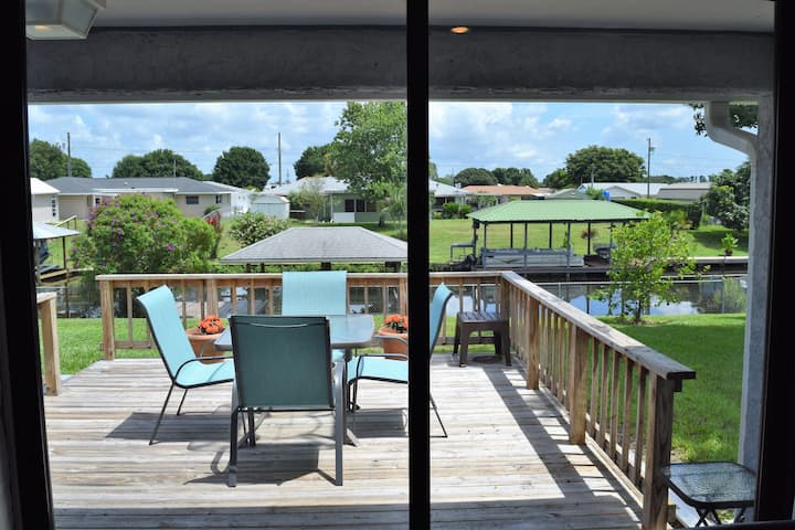 Waterway Inn - Canal Access To Lake June In Winter - Lake Placid, FL