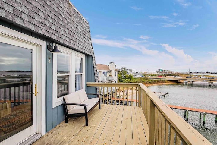 Serenity By The Sea | Private Beach | Pets Welcome - Hampton, VA