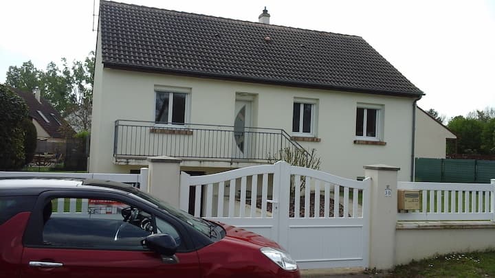 Maison Chaleureuse,confortable,parking Sur Place - Montargis