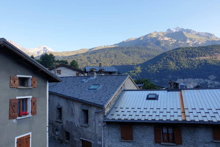Au Coeur Du Village Avec Vue Sur La Vanoise. - Lanslevillard