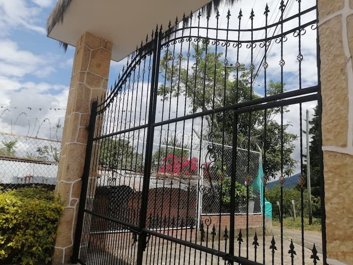 Hermosa Y Acogedora
 Villa Sarita - 錫爾瓦尼亞