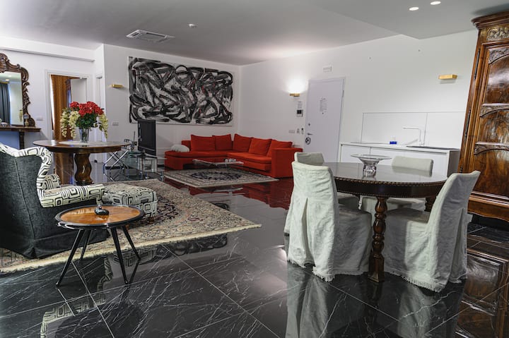 Lussuosissimo Appartamento . Suite 209 - Messina