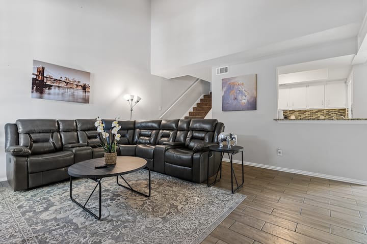50% Off Monthly | 3br | Sleeps 6 | Fast Wifi - Dallas, TX