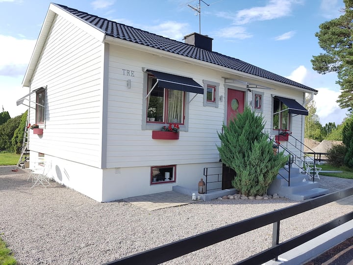 Cosy House With Big Garden - Mariestad