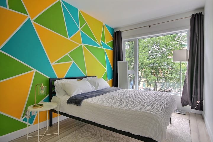 Bright And Cheerful Two Bedroom Condo 😊 - Québec, QC