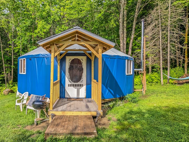 Vermont Yurt Farm Stay | Vermont Glamping - Derby