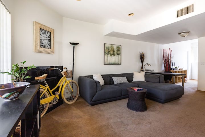 Huge Master Bedroom+private Bath Near Santa Monica - Los Angeles, CA