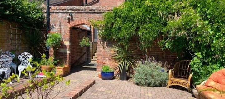 Stunning, Two Bed, Country Village Apartment - Bewdley