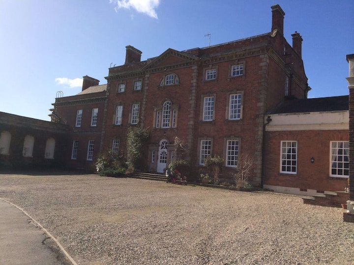 Idyllic Village Apartment In Historic Wolverley - Stourport-on-Severn