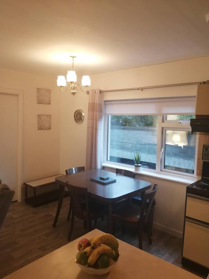 Cosy 2 Bedroom  Apartment In Galway City Centre - 골웨이