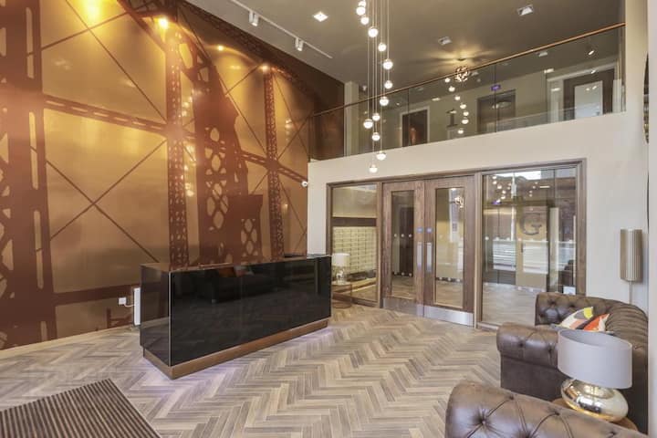 Central, Luxury & City Views - Belfast