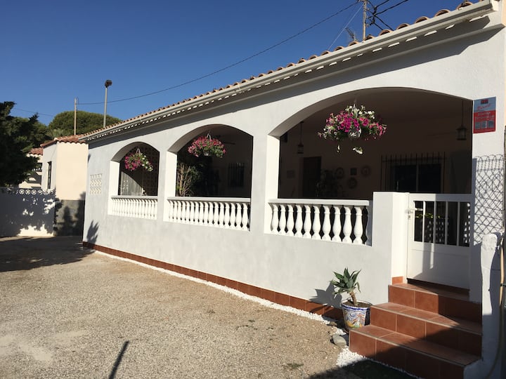 Beach House.isla Plana. 4 Bedrooms Sleeps Up To 12 - Puerto de Mazarrón