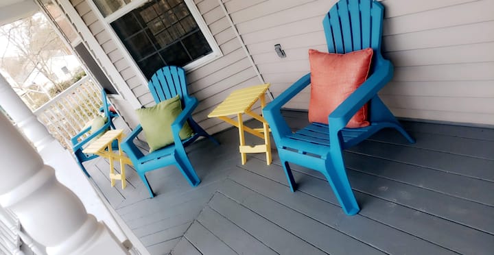 Cheerful 5 Bedroom Residential Home With A Pool - Medford, NY