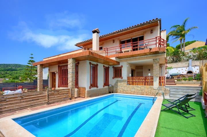 Casa Familiar Con Jardín Y Piscina - Granollers