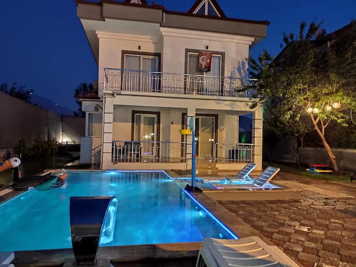 ÖZel Havuzlu Villa - Fethiye
