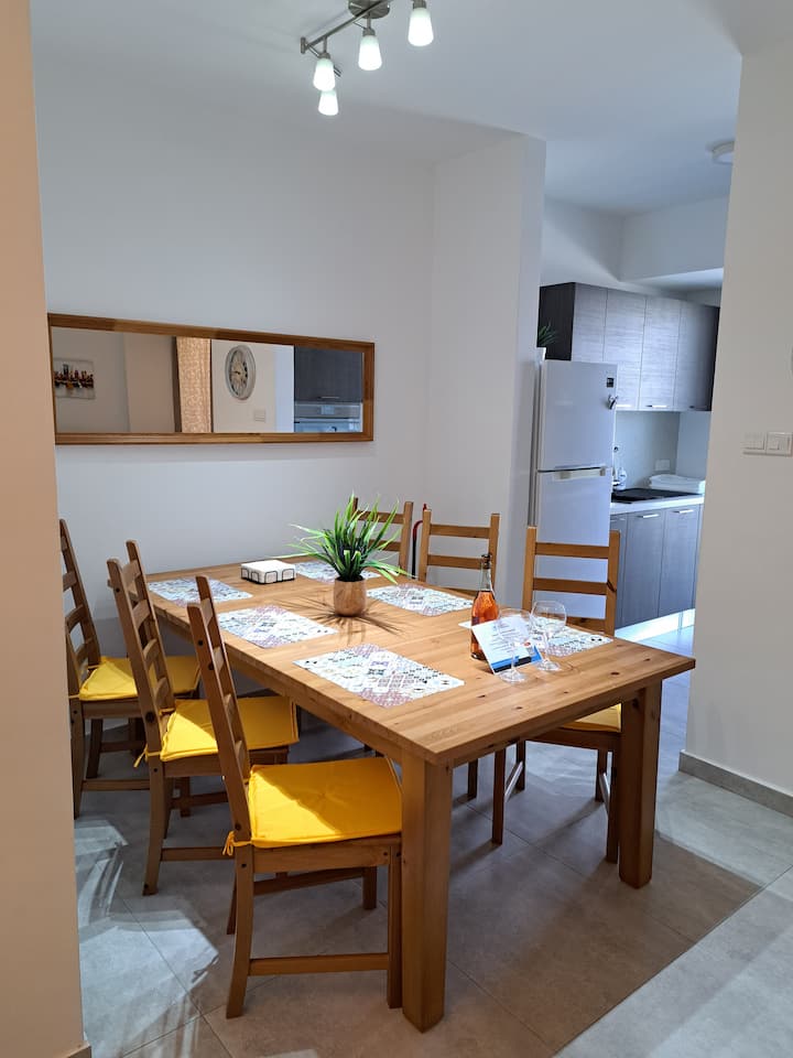 Albert's 2 Bed Apt 402 B | 100m St. Lazarus Church - Larnaca