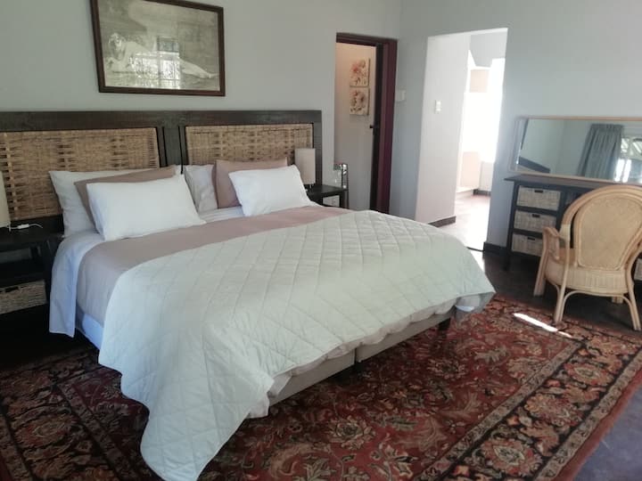 Unit 3 : Tucked-away, 2 Bedroom, 1 Bathr - Mbombela